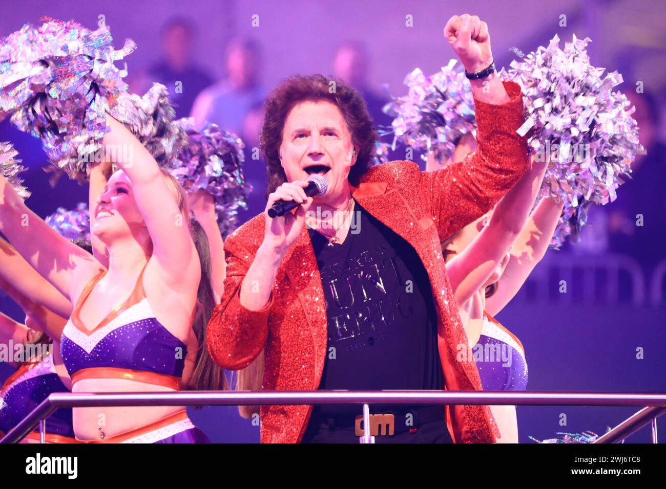 Olaf der Flipper bei American Ice Football - Das Event-Spektakel von ...