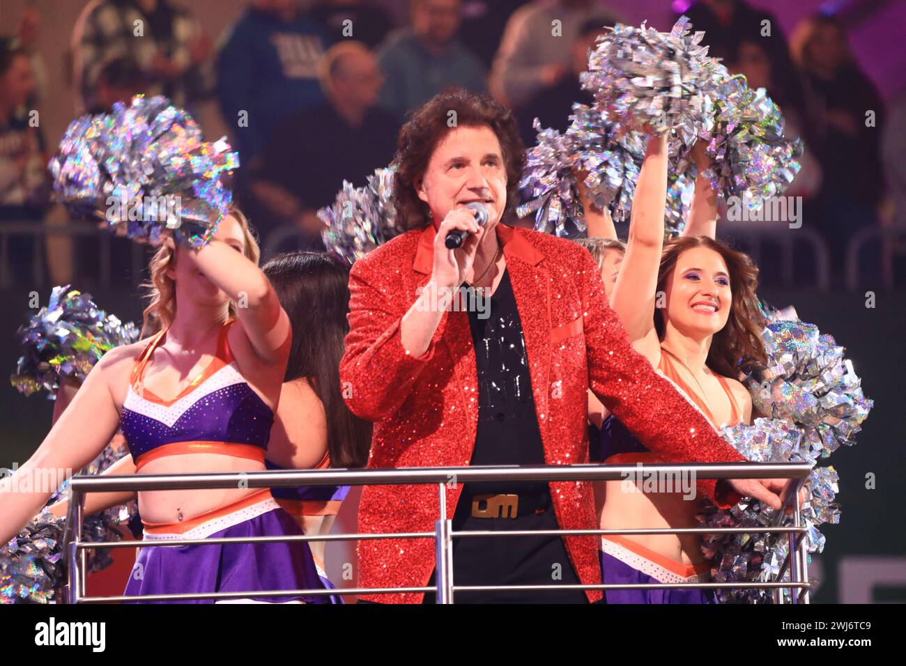 Olaf der Flipper bei American Ice Football - Das Event-Spektakel von ...