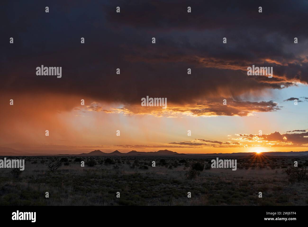 SUNSET OVER THE HIGH DESERT, SANTA FE, NM, USA Stock Photo - Alamy