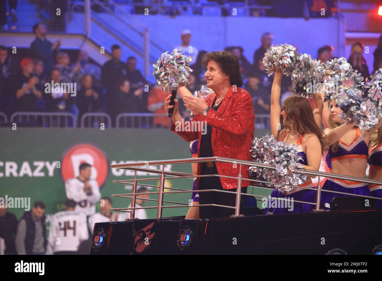 Olaf der Flipper bei American Ice Football - Das Event-Spektakel von ...