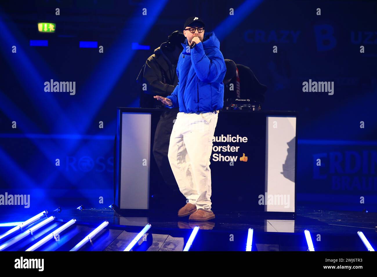 Mark Forster bei American Ice Football - Das Event-Spektakel von RTL in ...