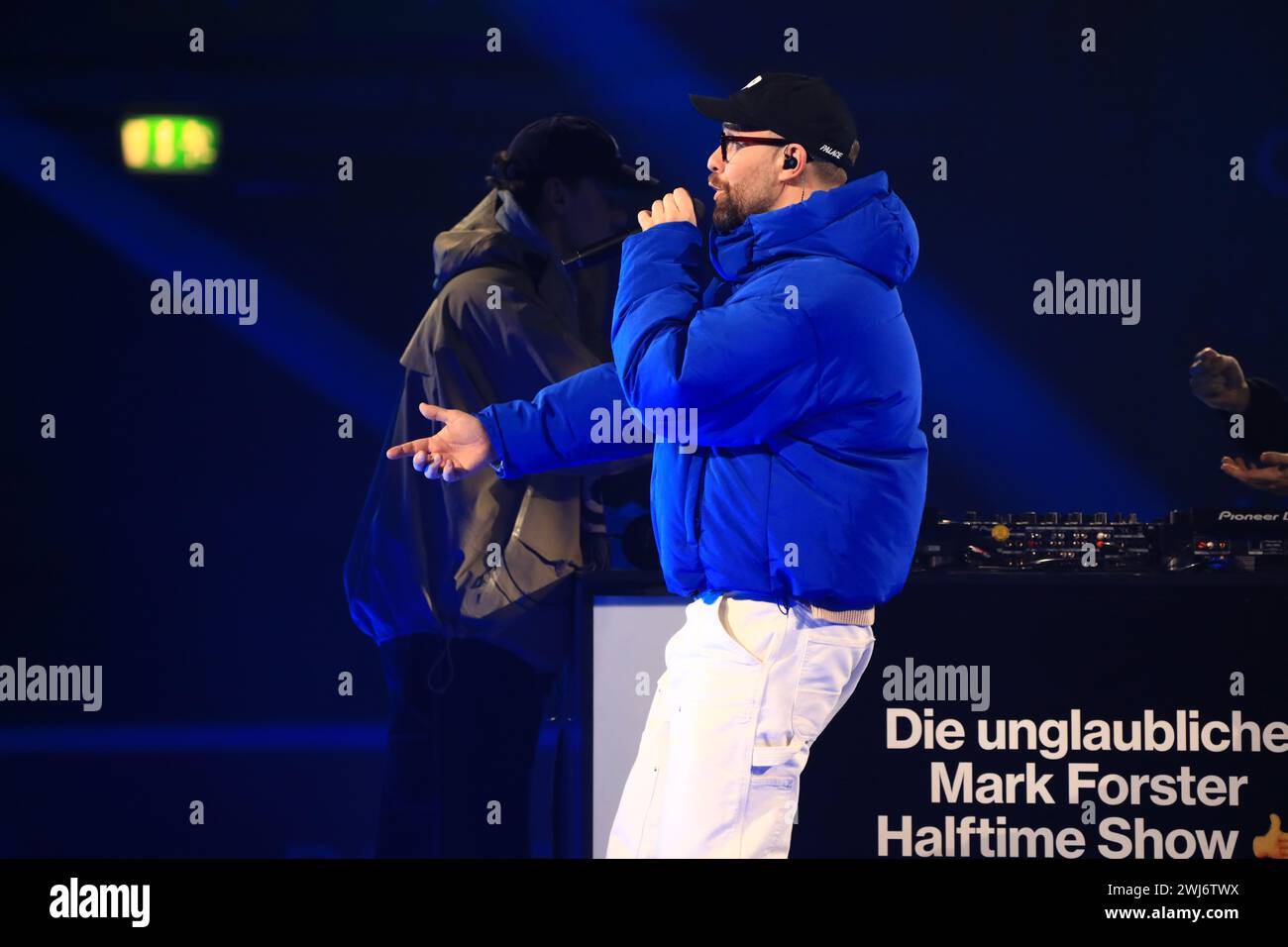 Mark Forster bei American Ice Football - Das Event-Spektakel von RTL in ...