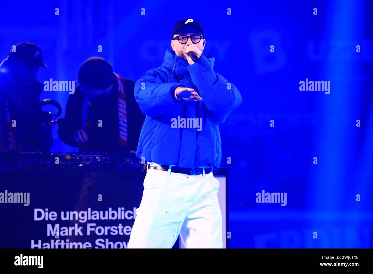 Mark Forster bei American Ice Football - Das Event-Spektakel von RTL in ...