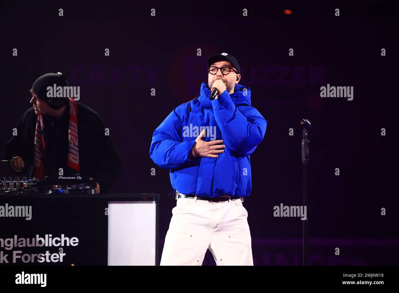 Mark Forster bei American Ice Football - Das Event-Spektakel von RTL in ...