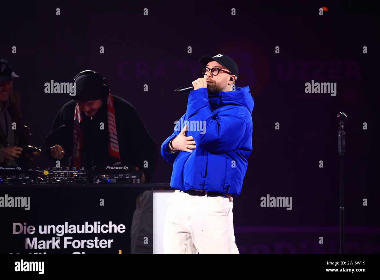 Mark Forster bei American Ice Football - Das Event-Spektakel von RTL in ...