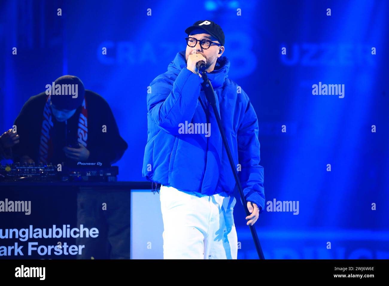 Mark Forster bei American Ice Football - Das Event-Spektakel von RTL in ...