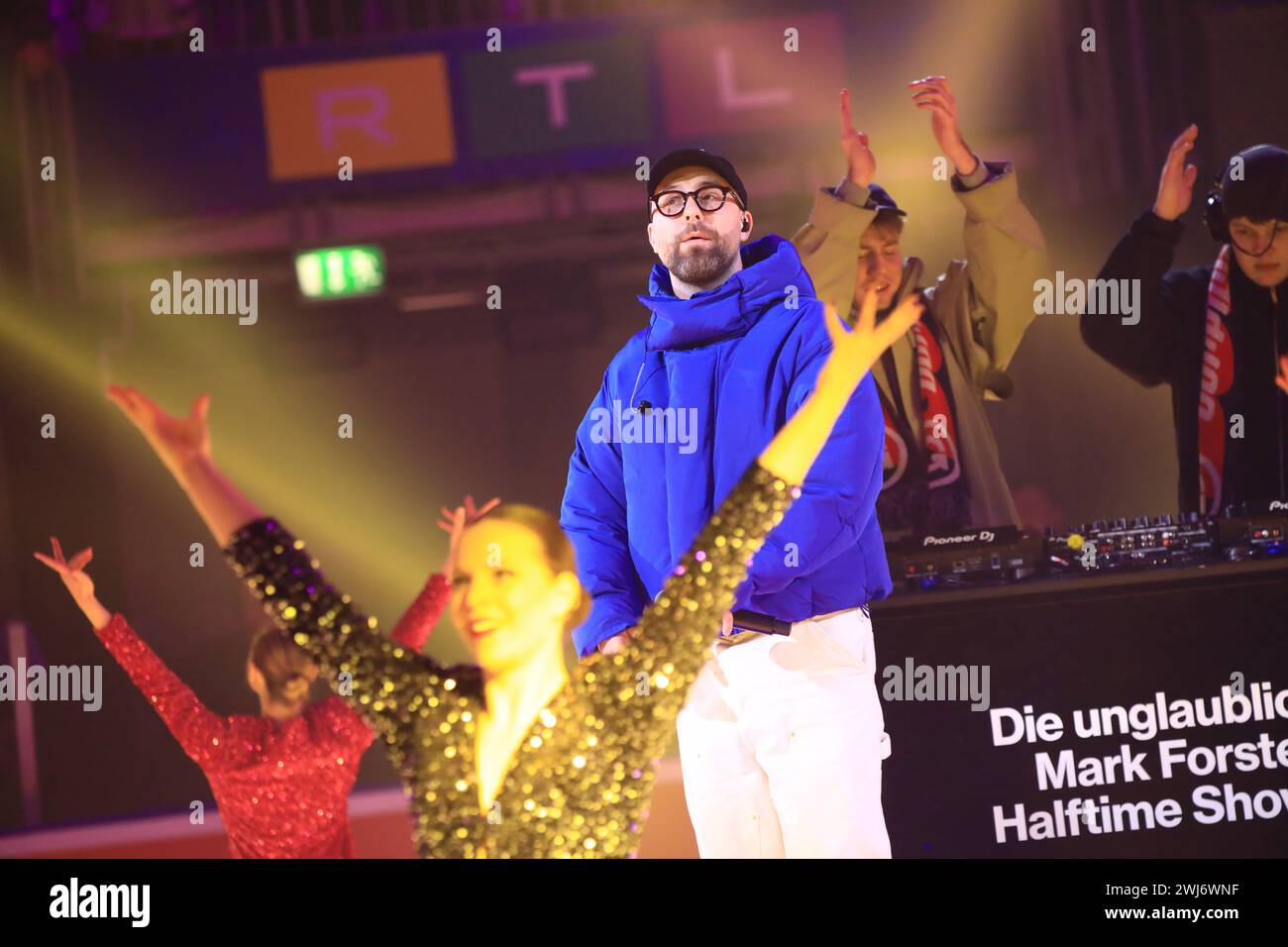 Mark Forster bei American Ice Football - Das Event-Spektakel von RTL in ...