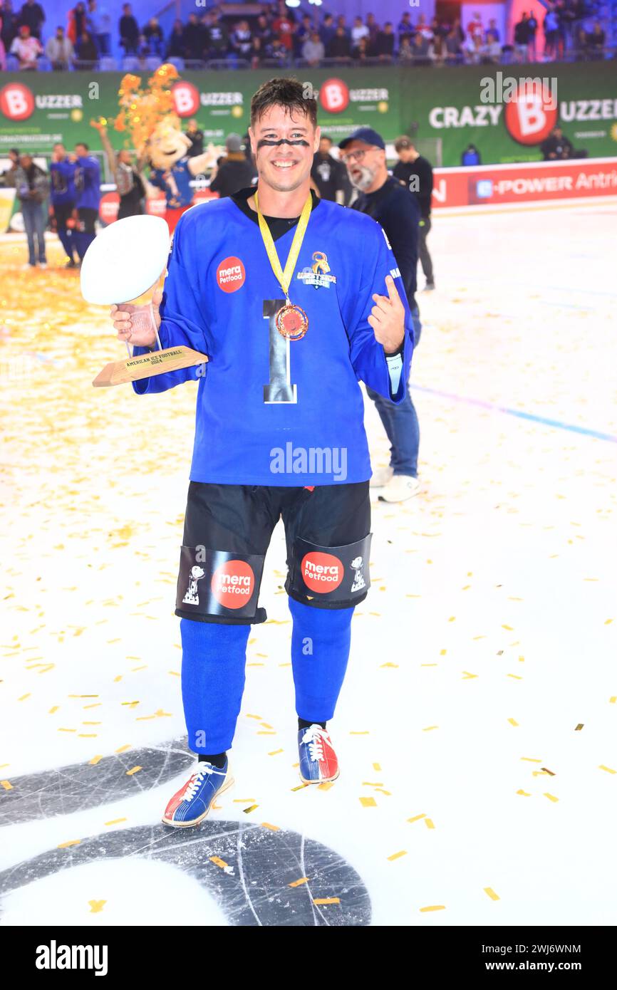 Alexander Haupert bei American Ice Football - Das Event-Spektakel von ...