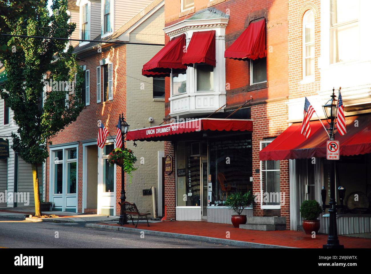 Souvenir shops in downtown Gettysburg sell items and artifacts relating ...