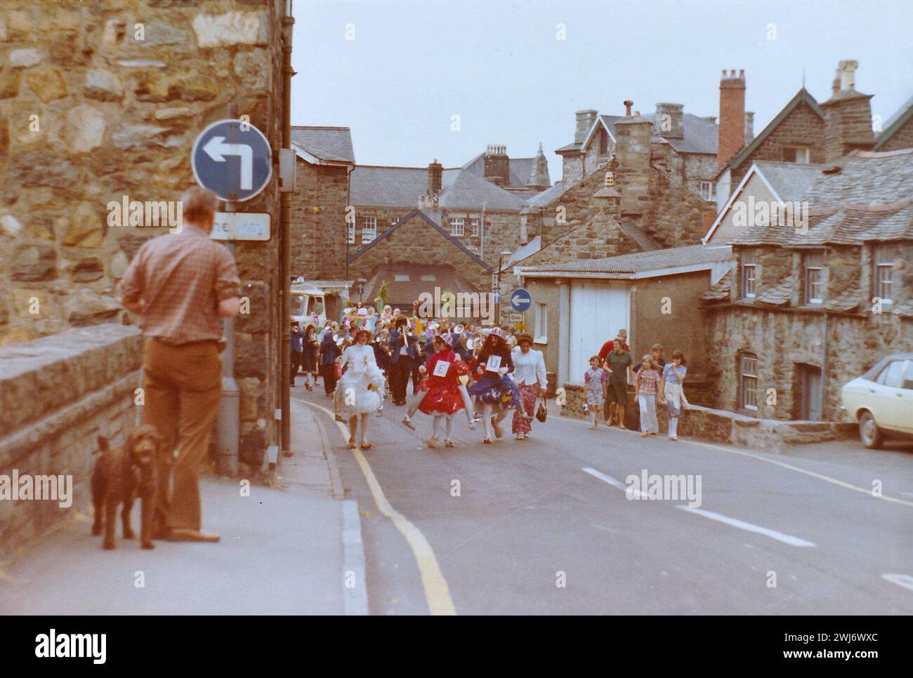 Dolgellau carnival in Arran road bridge. Late 1970s Stock Photo - Alamy