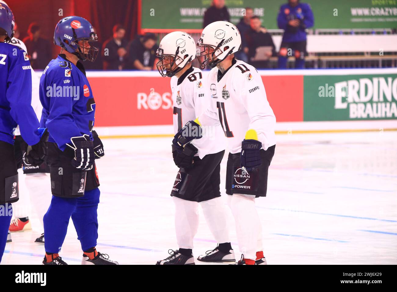 TV Show 'American Ice Football' in der SAP Arena. Mannheim, 11.02.2024 ...