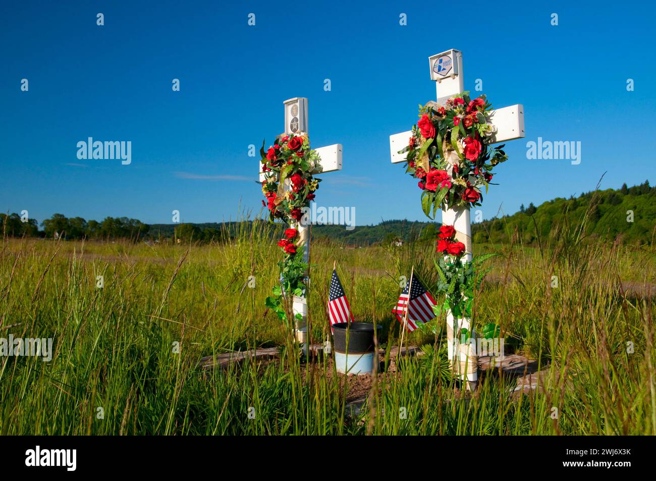 Accident markers hi-res stock photography and images - Alamy