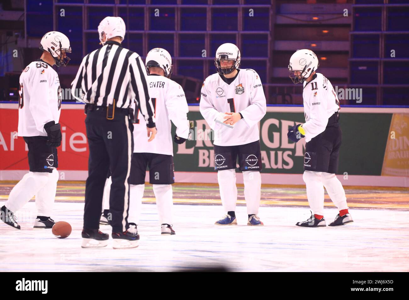 TV Show 'American Ice Football' in der SAP Arena. Mannheim, 11.02.2024 ...