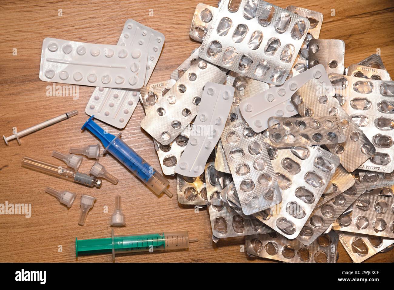 Medicines, Tablets, Disposable Syringe, Ampoule - Medicine And ...