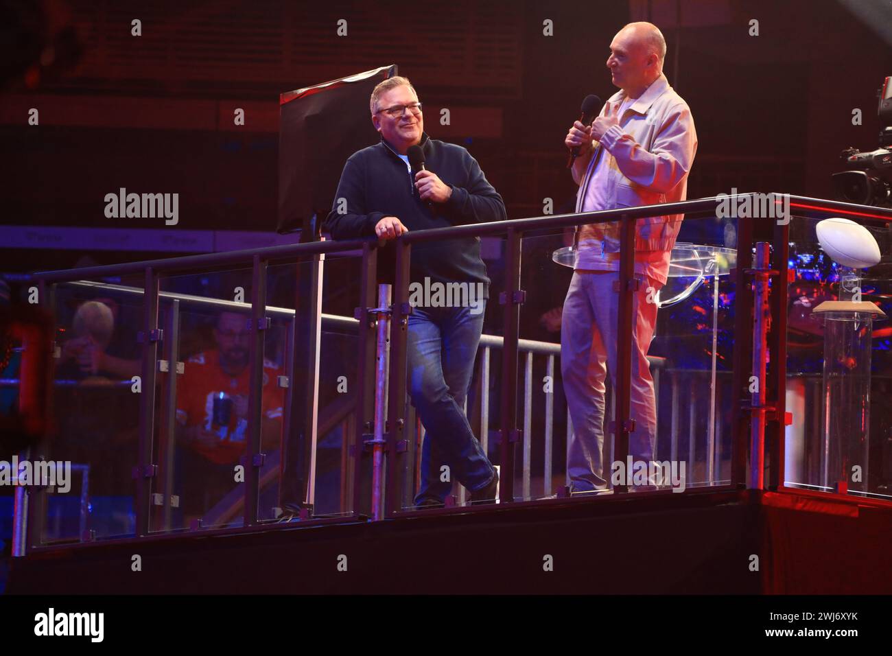 Elton bei American Ice Football - Das Event-Spektakel von RTL in der ...