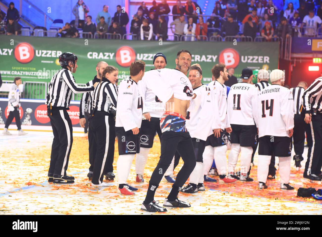 TV Show 'American Ice Football' in der SAP Arena. Mannheim, 11.02.2024 ...