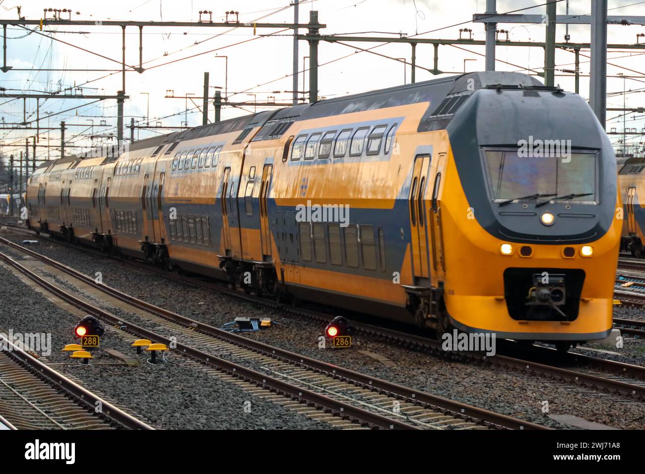 VIRM double deck intercity train of NS along platform of Rotterdam ...