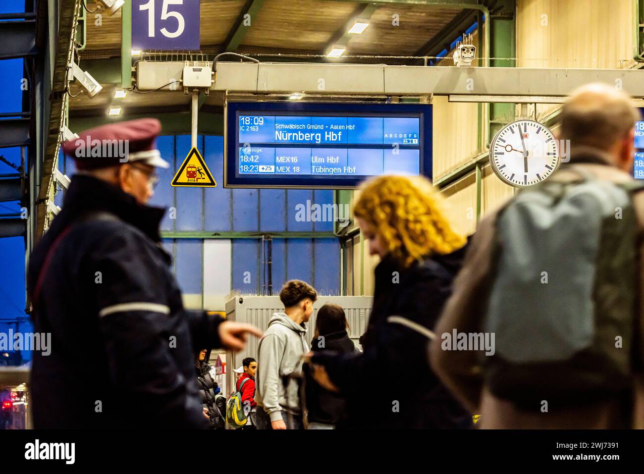 Deutsche bahn uniform hi-res stock photography and images - Alamy
