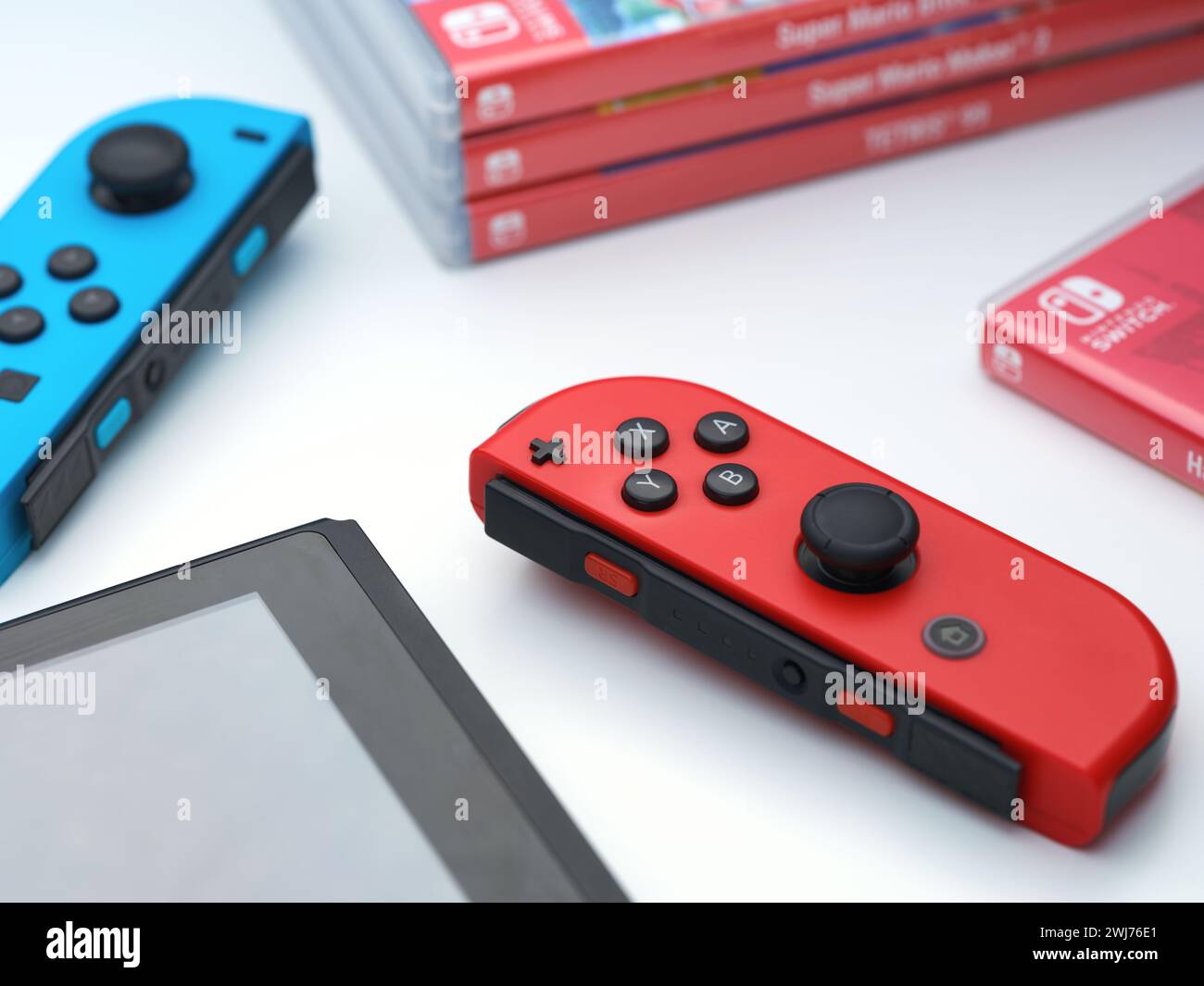Nintendo switch console hi-res stock photography and images - Alamy