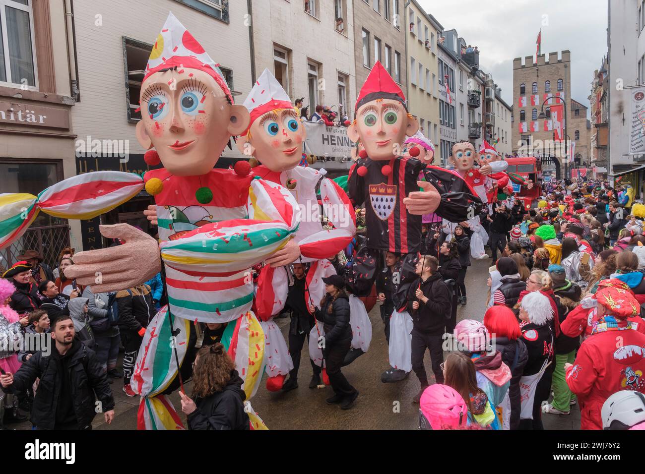 Carnival, Rose Monday in Cologne in Severinstraße in the Vringsveedel ...
