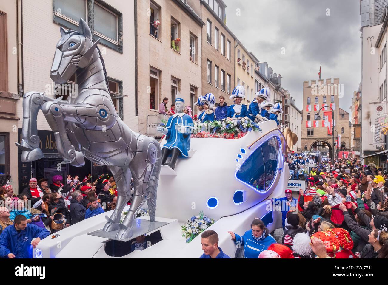 Carnival, Rose Monday in Cologne in Severinstraße in the Vringsveedel ...
