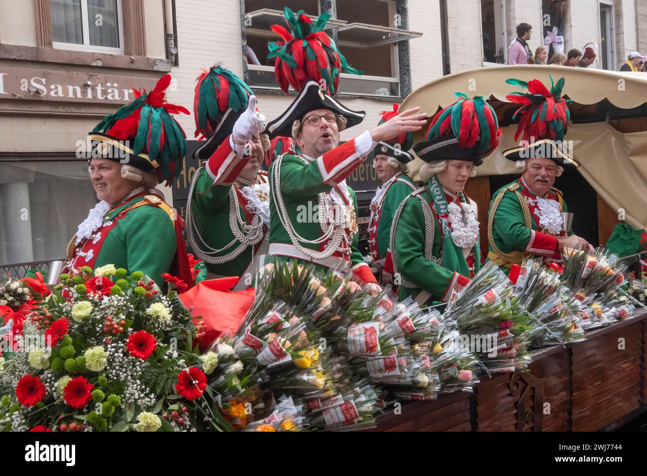 Carnival, Rose Monday in Cologne in Severinstraße in the Vringsveedel ...