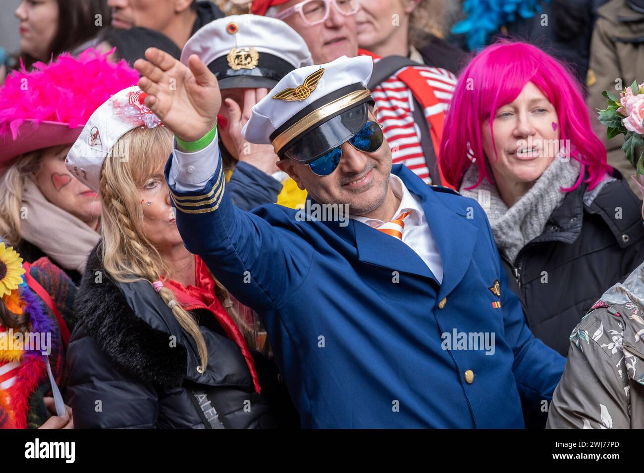 Carnival, Rose Monday in Cologne in Severinstraße in the Vringsveedel ...