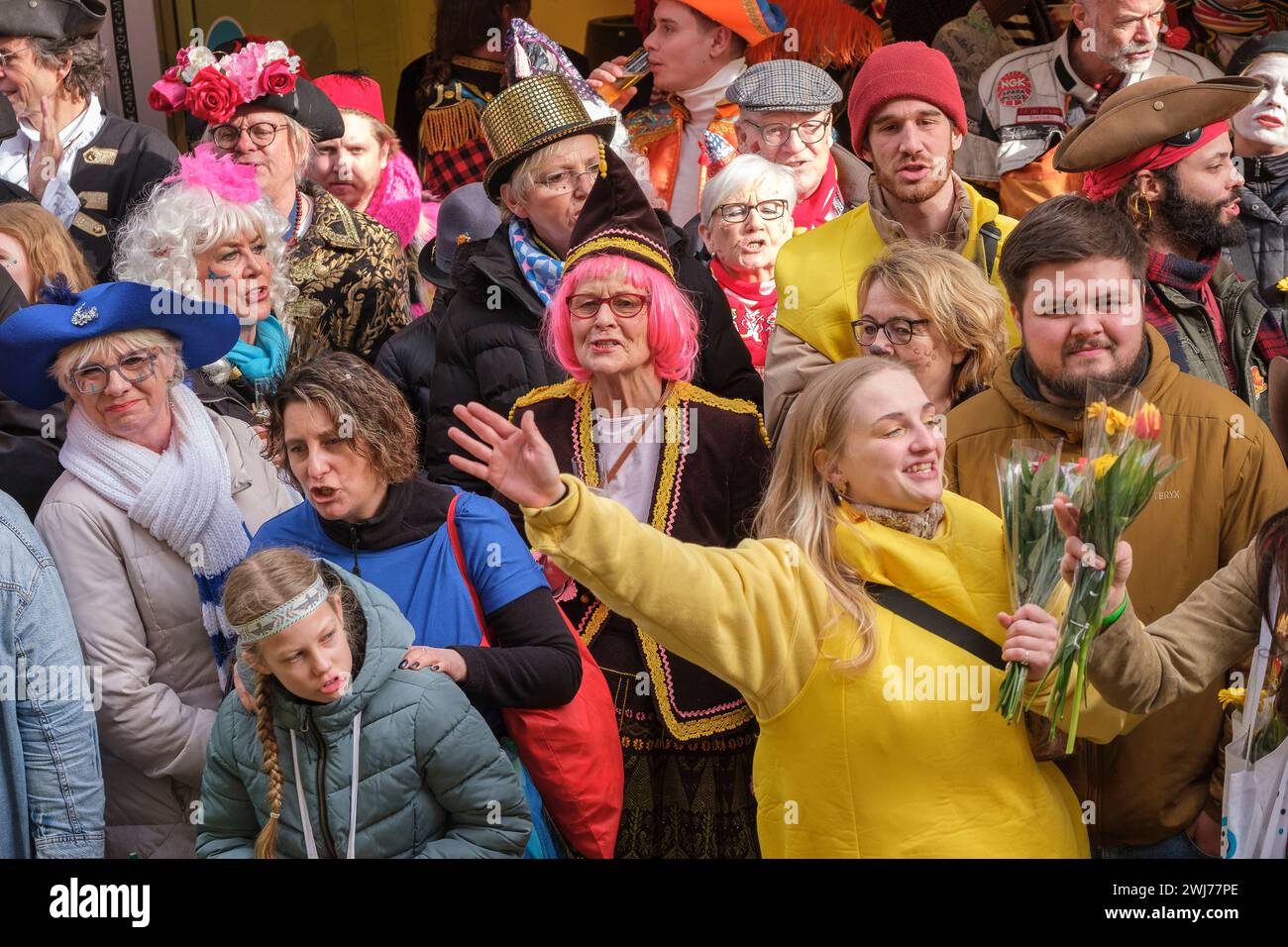 Carnival, Rose Monday in Cologne in Severinstraße in the Vringsveedel ...