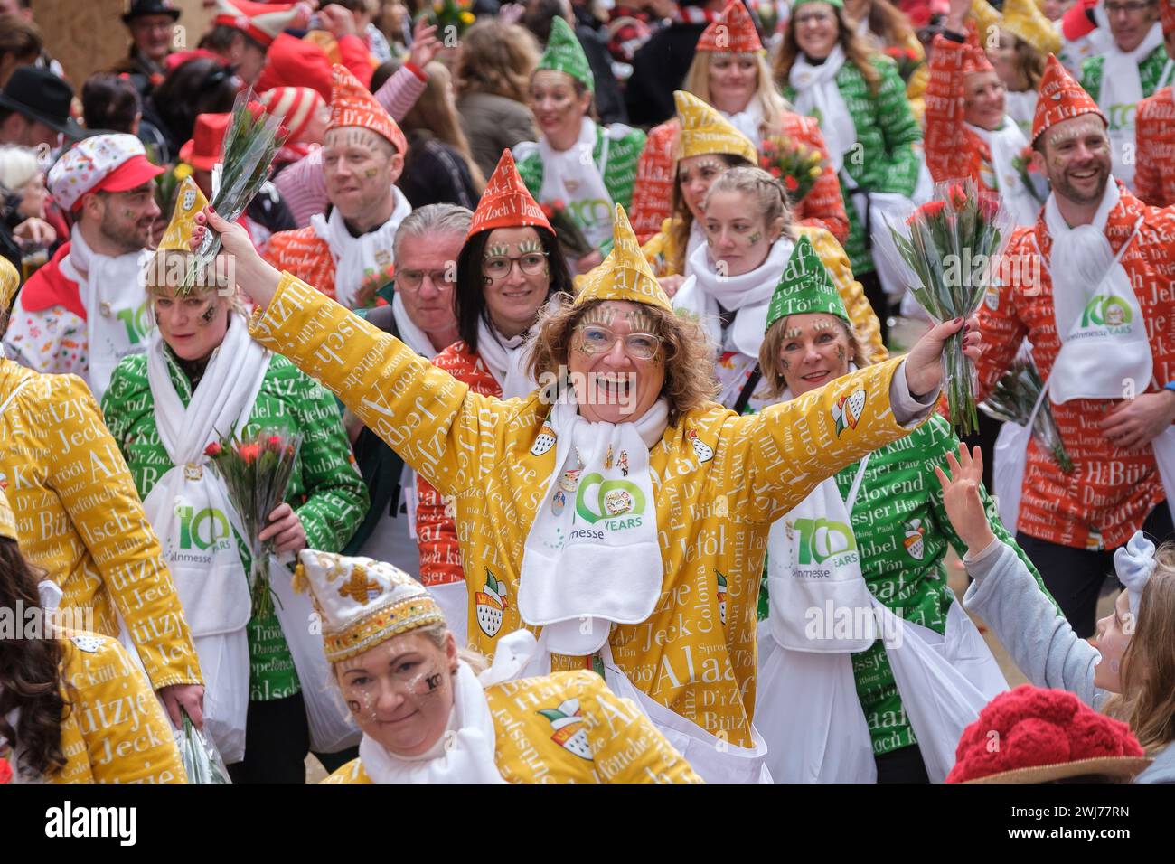 Carnival, Rose Monday in Cologne in Severinstraße in the Vringsviertel ...