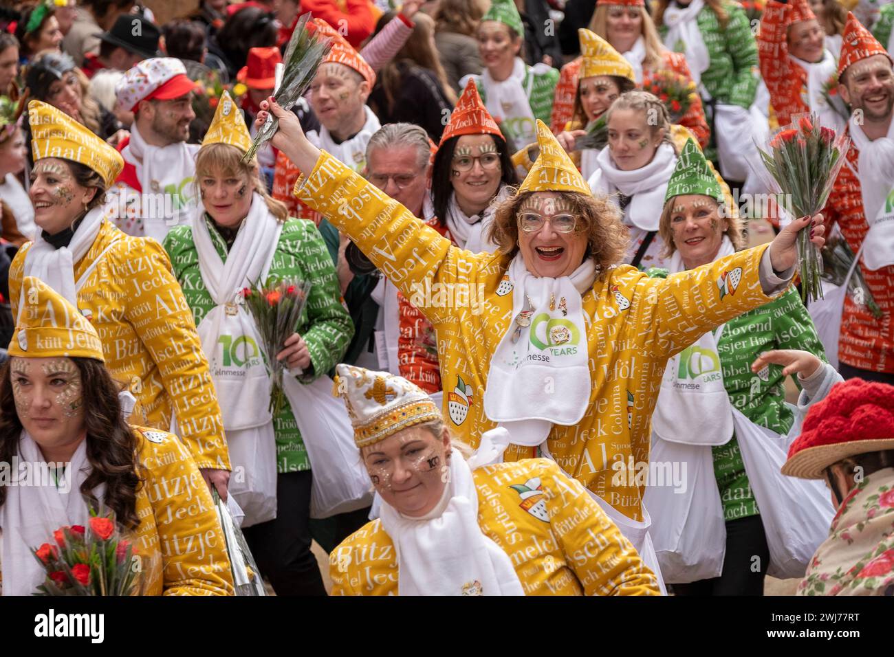 Carnival, Rose Monday in Cologne in Severinstraße in the Vringsviertel ...