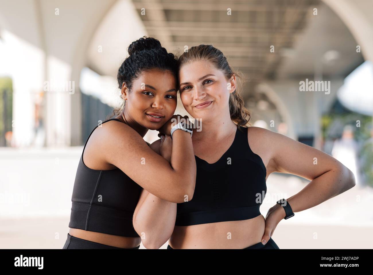 Body hugging hi-res stock photography and images - Alamy