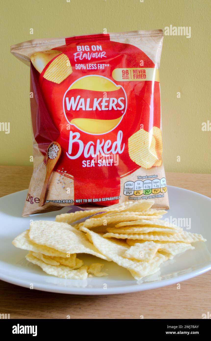 Walkers crisp packet hi-res stock photography and images - Alamy
