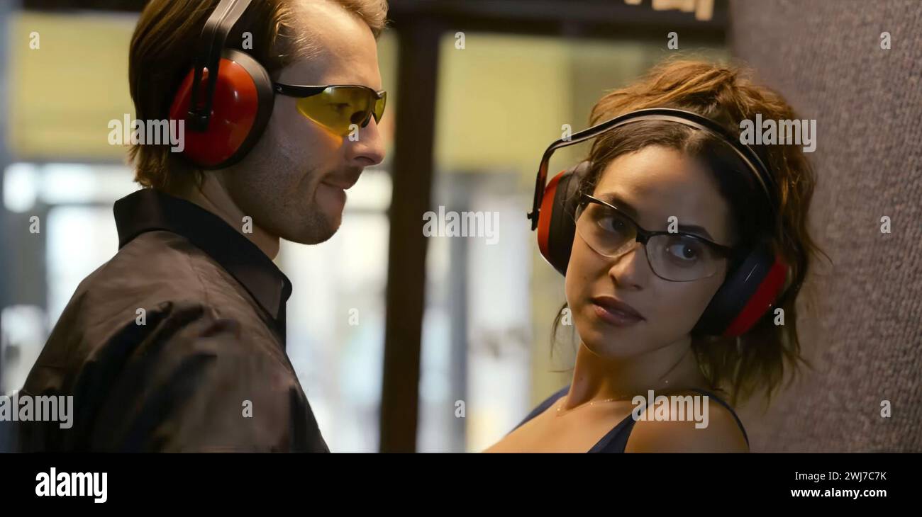 HIT MAN, from left: Glen Powell, Adria Arjona, 2023. © Netflix ...