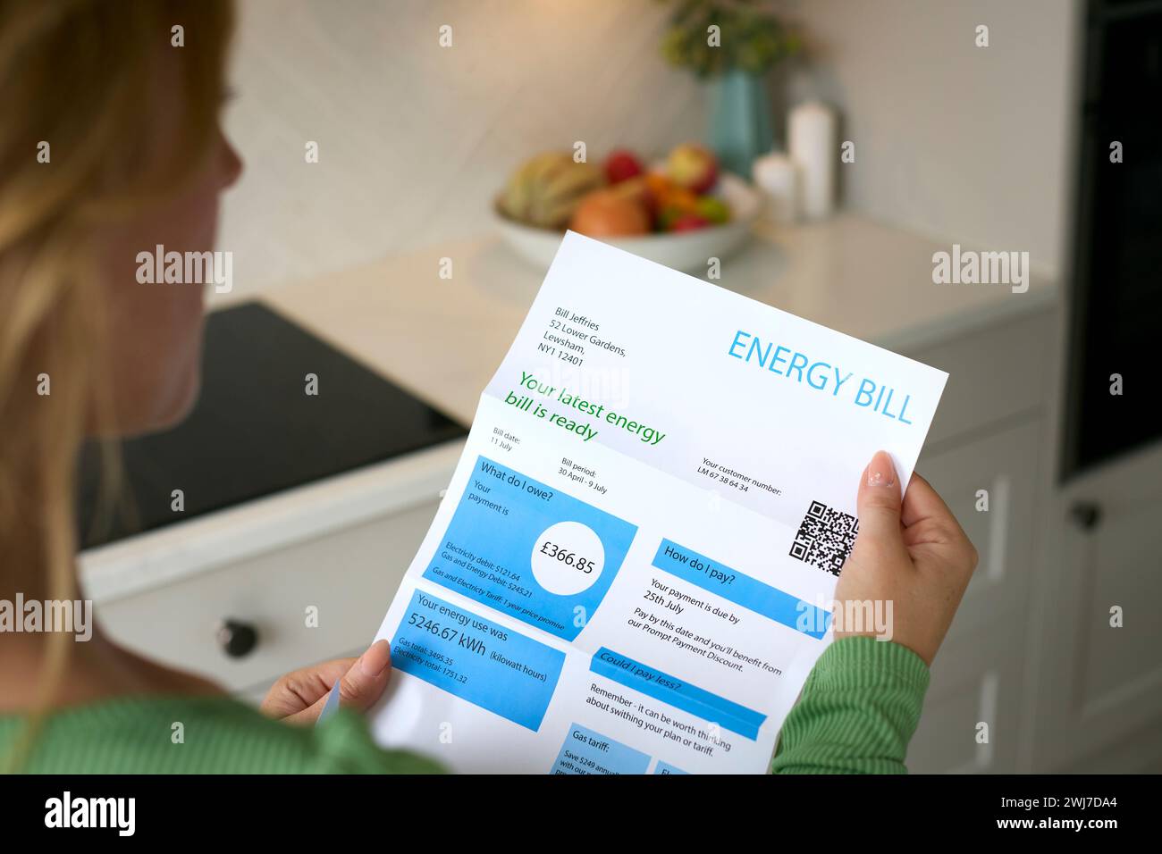 Energy cost of living pounds hi-res stock photography and images - Alamy