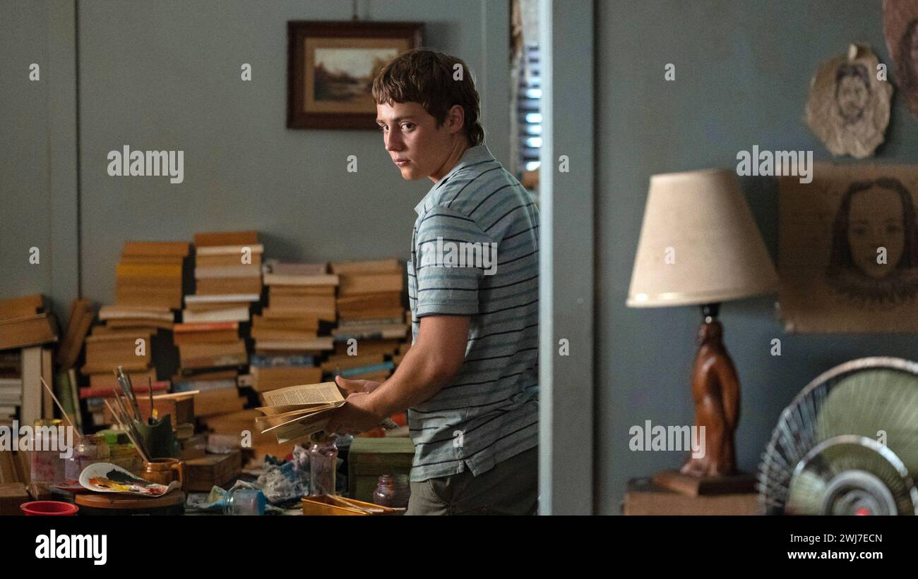 BOY SWALLOWS UNIVERSE, Lee Halley, 'Boy Loses Dad', (Season 1, ep. 104 ...