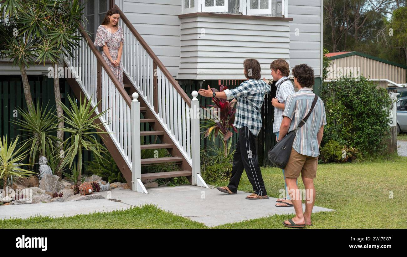 BOY SWALLOWS UNIVERSE, from left: Phoebe Tonkin, Ben O'Toole, Lee ...