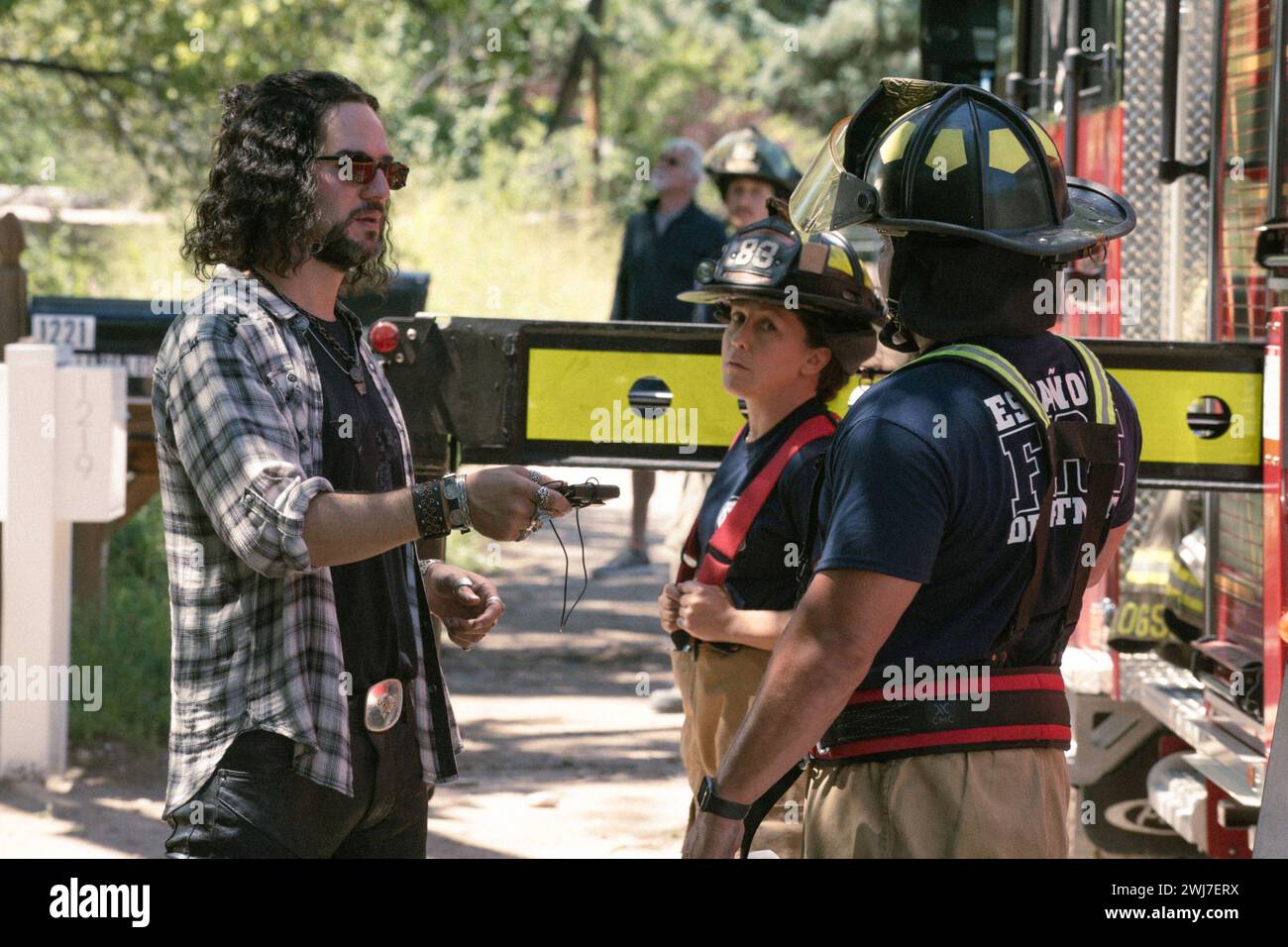 THE CURSE, from left: Benny Safdie, Jodie Esquibel, Freddie Martinez ...