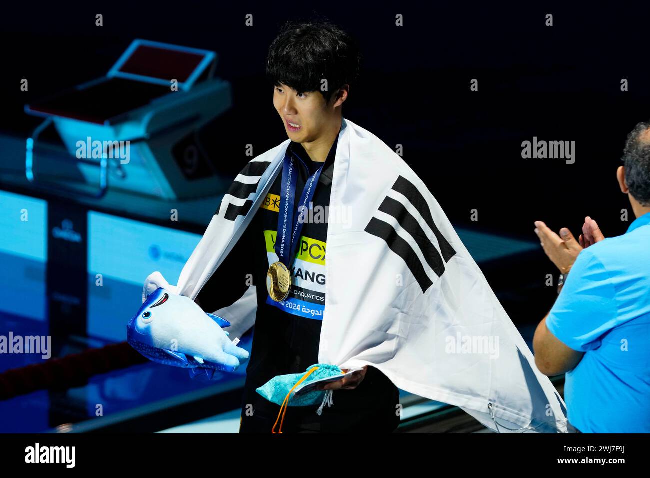 Hwang Sun-Woo of South Korea celebrates after winning the gold medal in ...