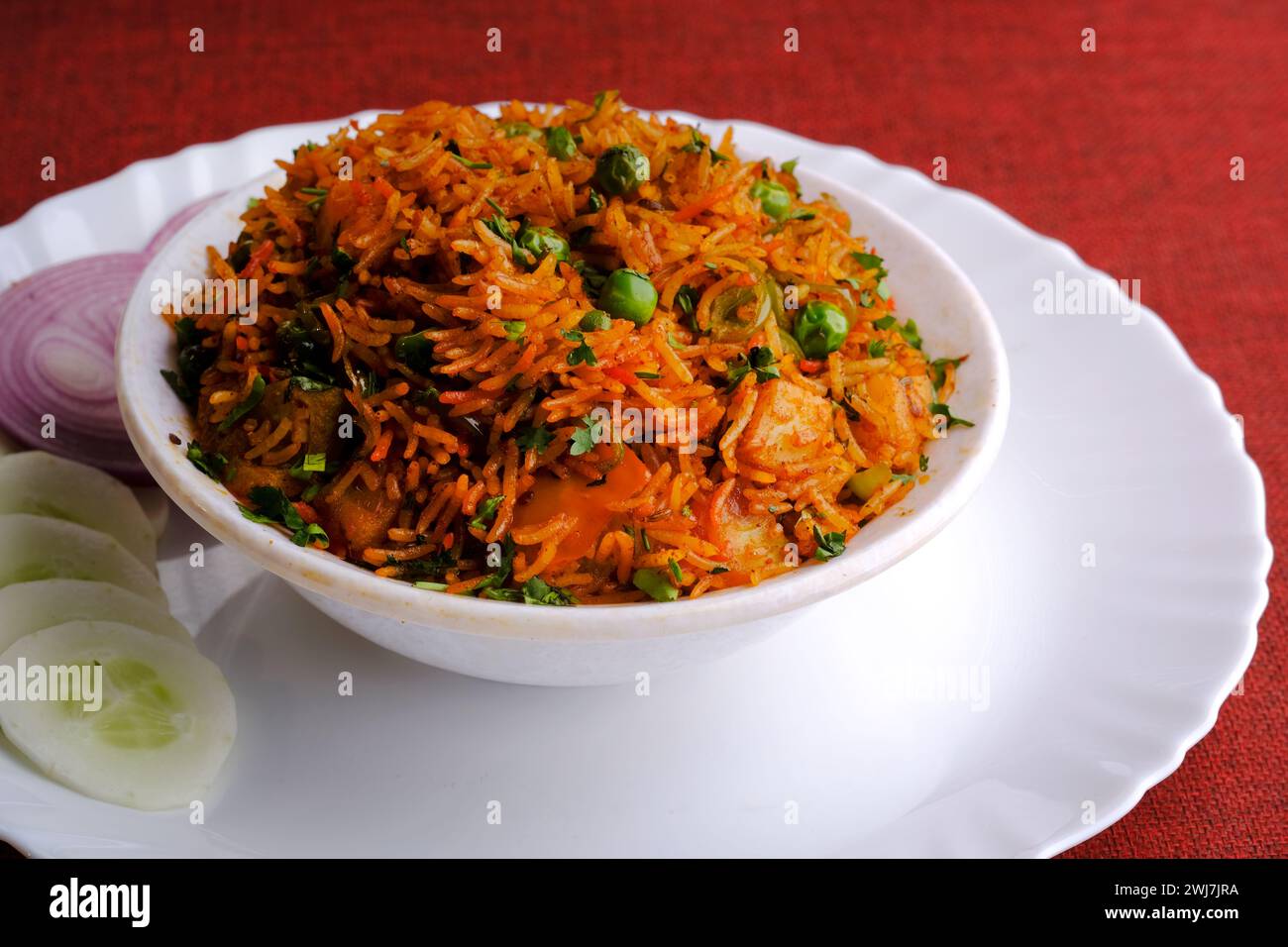 Veg biryani or veg pulav, Fried rice Indian food, vegetable biryani ...