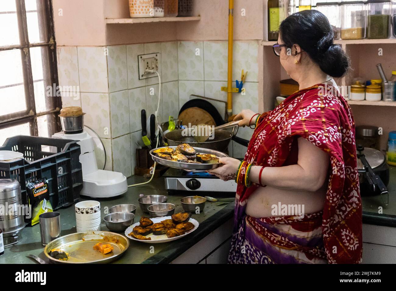 Women eating salmon steak hi-res stock photography and images - Alamy