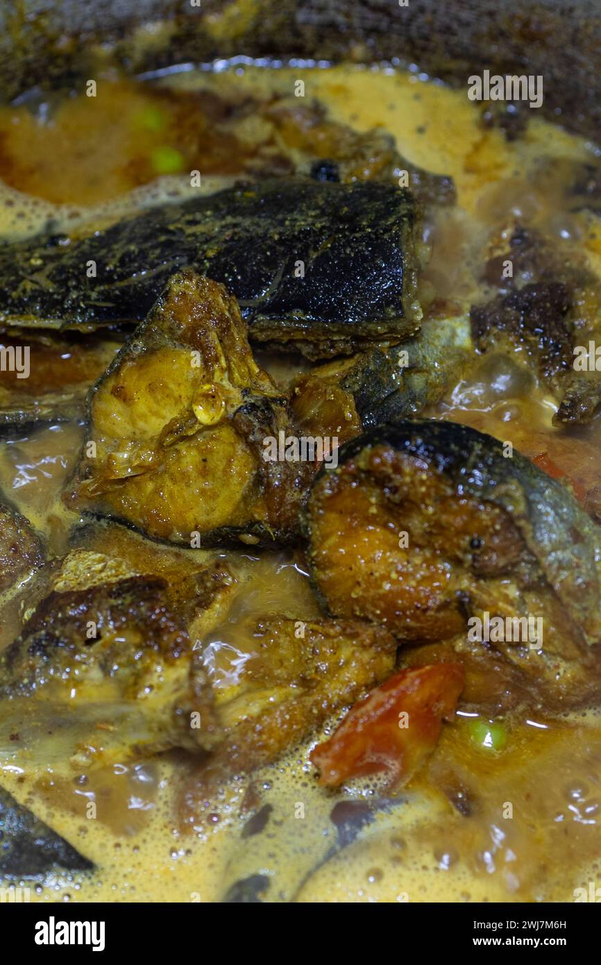 Cauldron boiling oil hi-res stock photography and images - Alamy