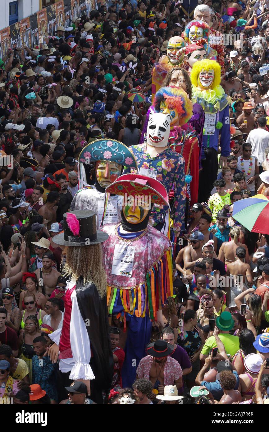 PE - OLINDA - 02/13/2024 - GIANT DOLLS PARADE AT OLINDA CARNIVAL 2024 ...