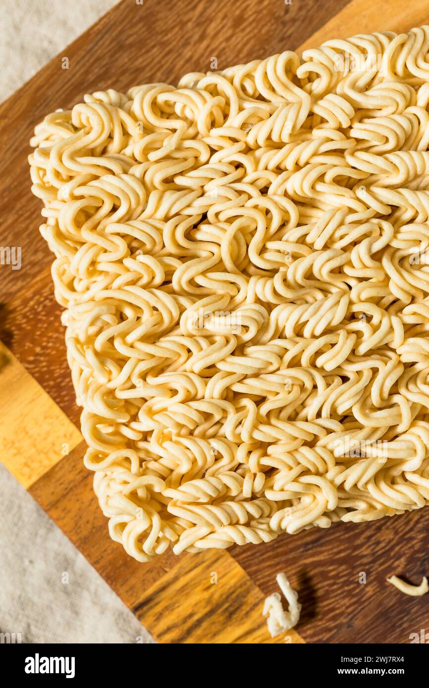 Asian Dry Ramen Noodles Ready to Cook Stock Photo - Alamy