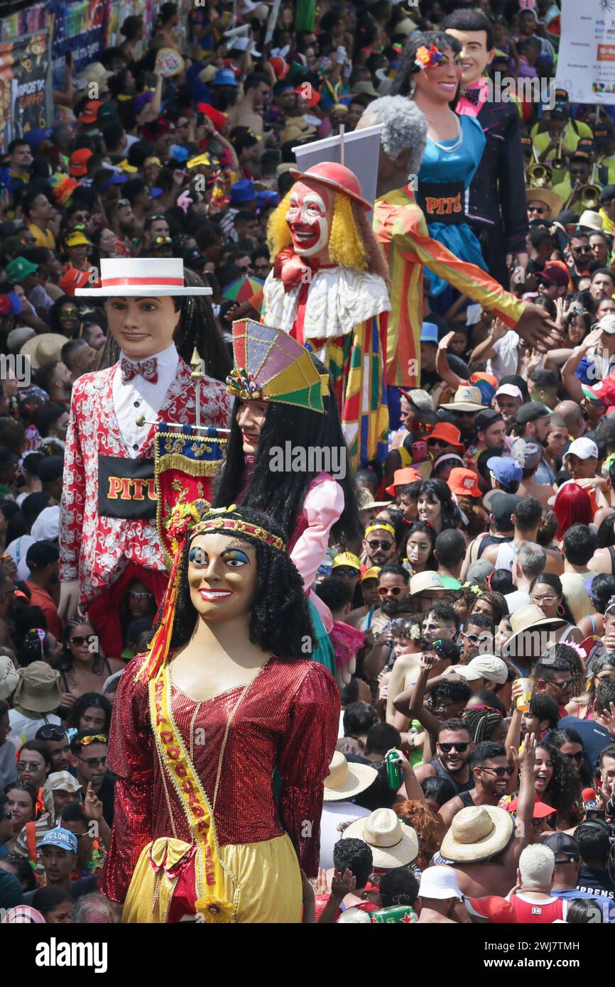 PE - OLINDA - 02/13/2024 - GIANT DOLLS PARADE AT OLINDA CARNIVAL 2024 ...