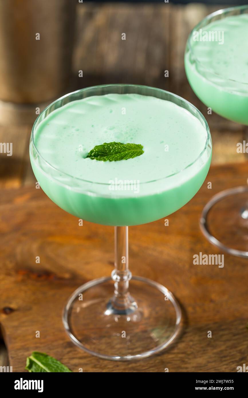Grass hopper cocktail hi-res stock photography and images - Alamy