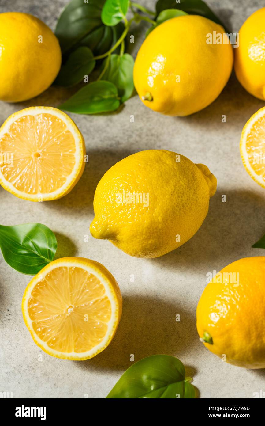 Seedless lemons hi-res stock photography and images - Alamy