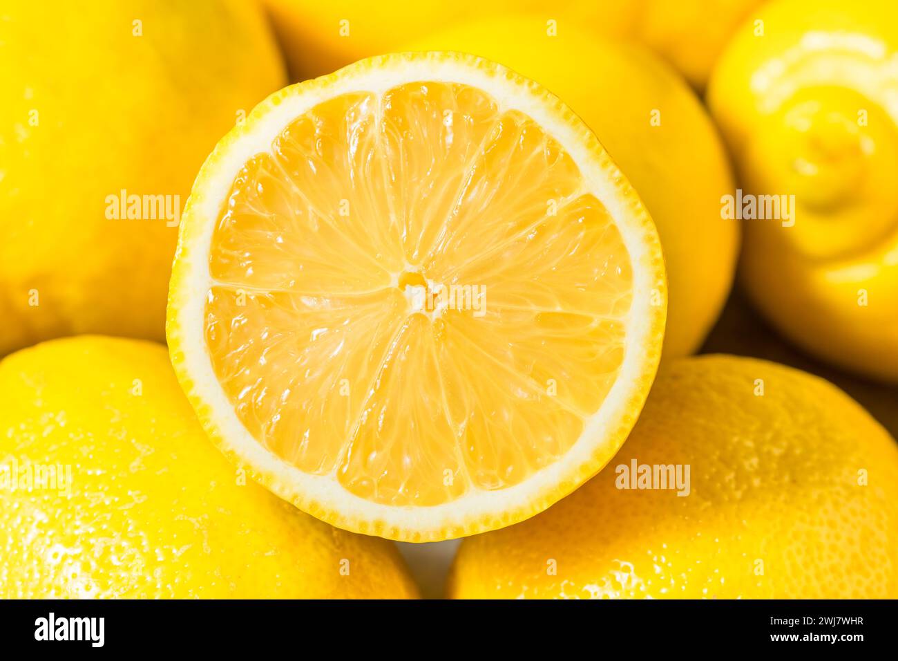 Organic Raw Yellow Seedless Lemons in a Bunch Stock Photo - Alamy