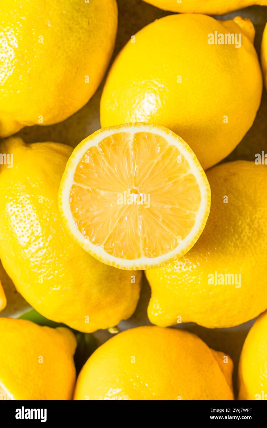 Seedless lemons hi-res stock photography and images - Alamy