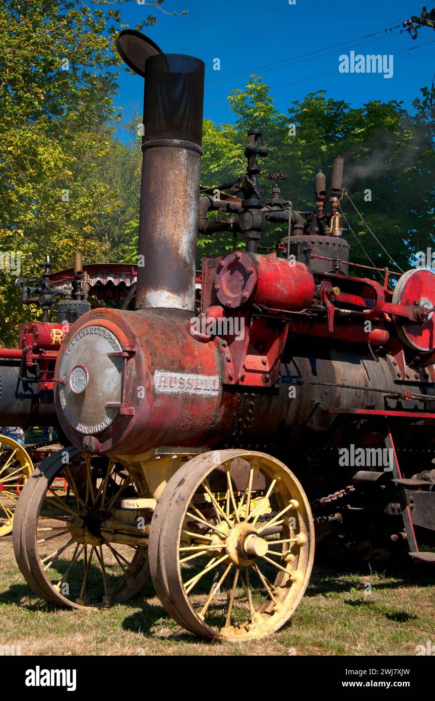 Steam tractors hi-res stock photography and images - Alamy