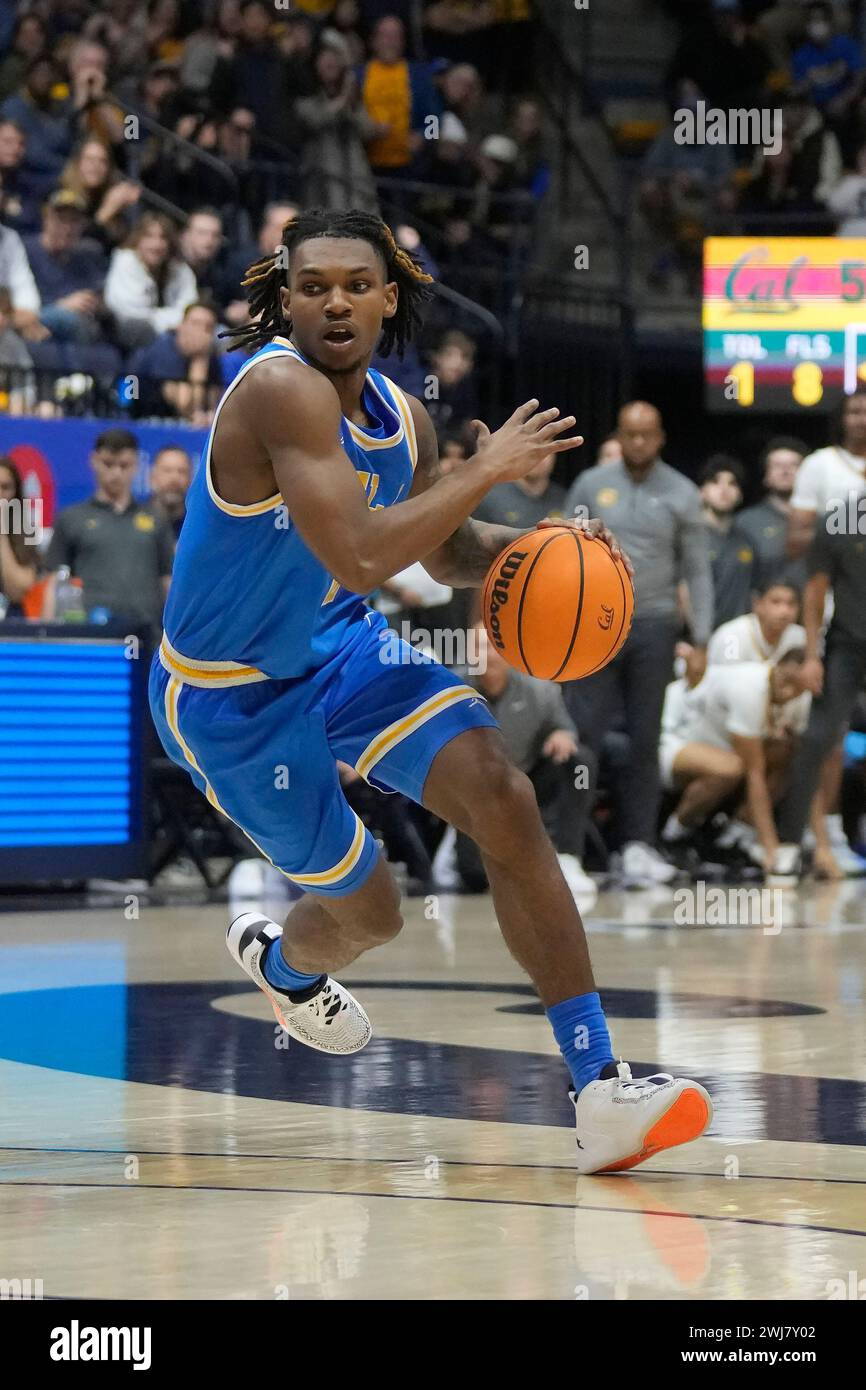 UCLA guard Dylan Andrews during an NCAA college basketball game against ...